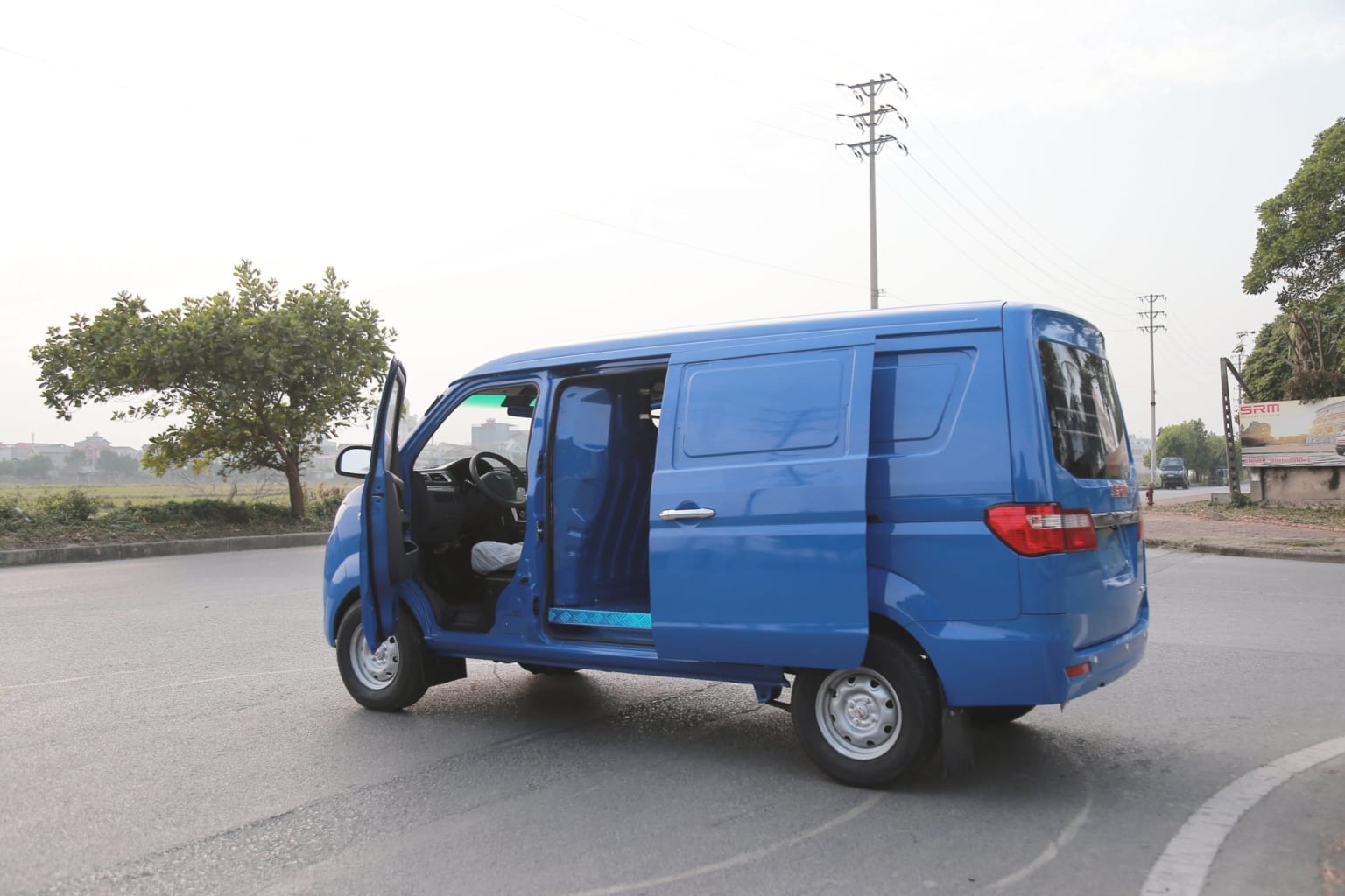 XE TẢI VAN SRM X30i V2 2 CHỖ 945KG - Xe Srm Việt Nam